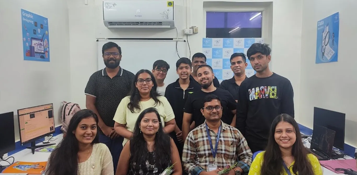 Careers & Placements - DeveLearn | 100% Placement Support | Data Analyst Jobs Mumbai